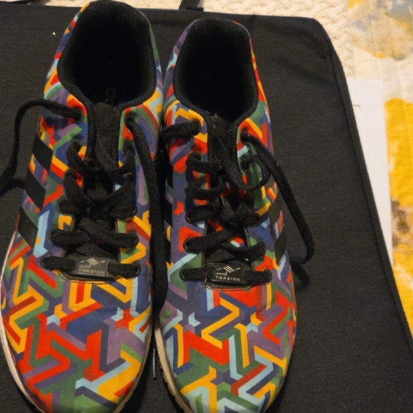 adidas | Shoes | Adidas Multicolor Abstract Sneakers Black Highlights ...